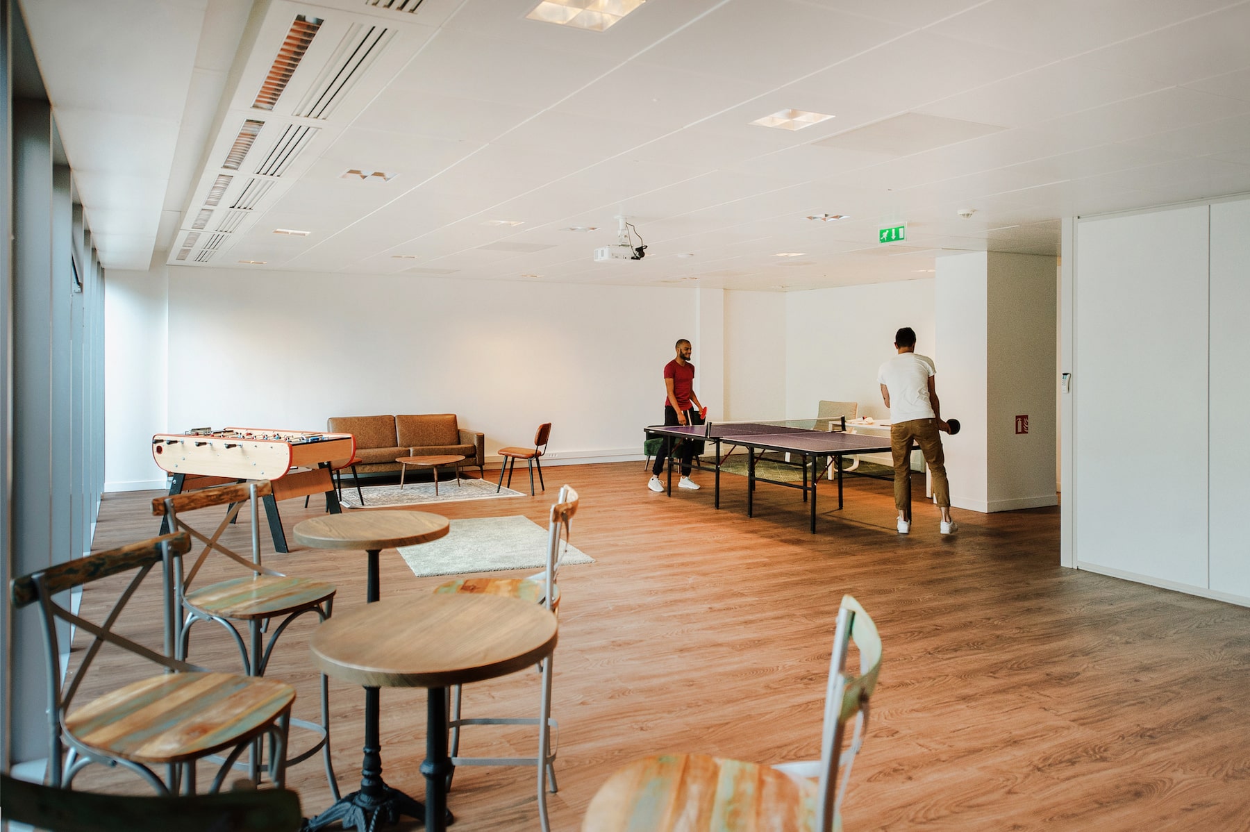 Izi by EDF | Aménagement de bureaux pour startups par Yemanja